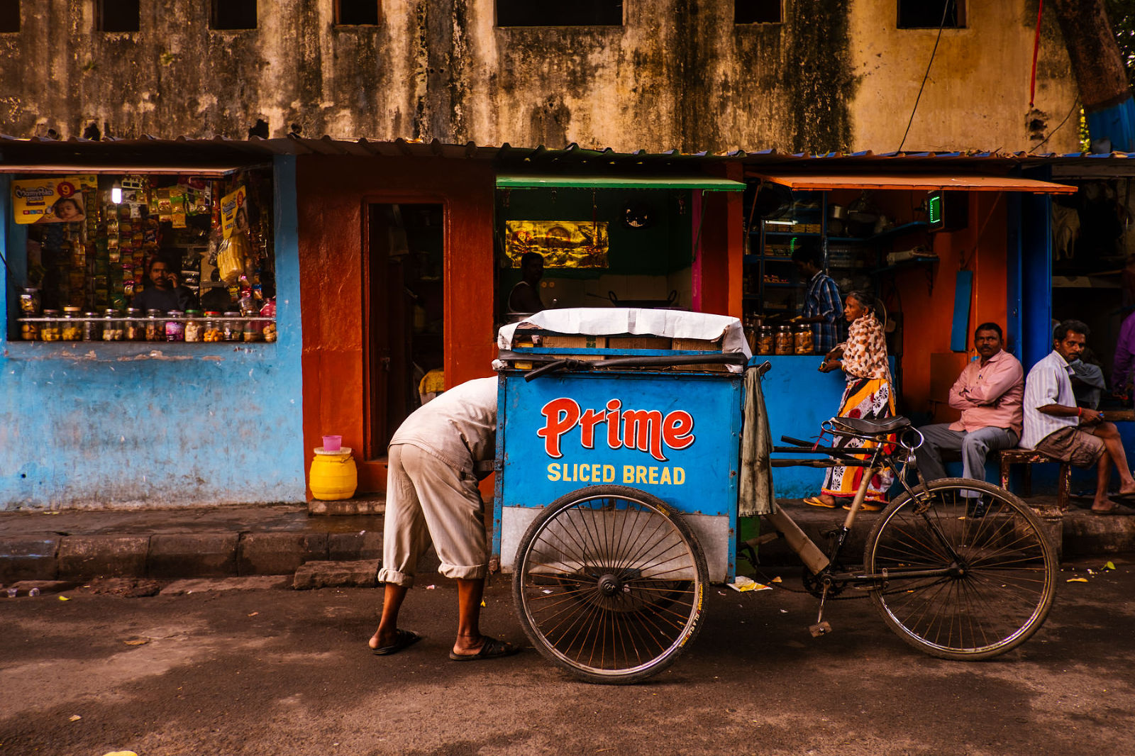 India street photography - Johnny Dent Photography