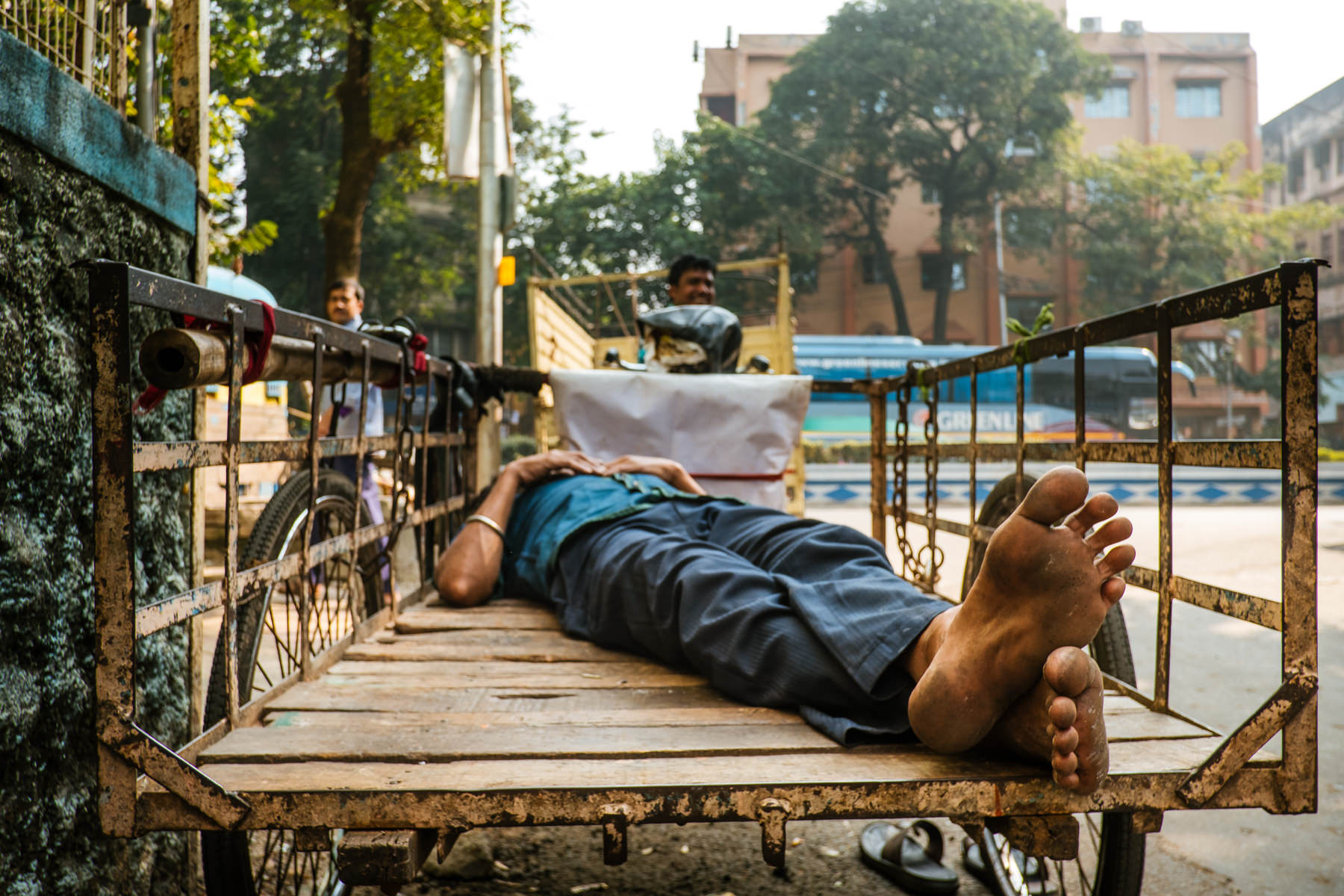 India street photography - Johnny Dent Photography