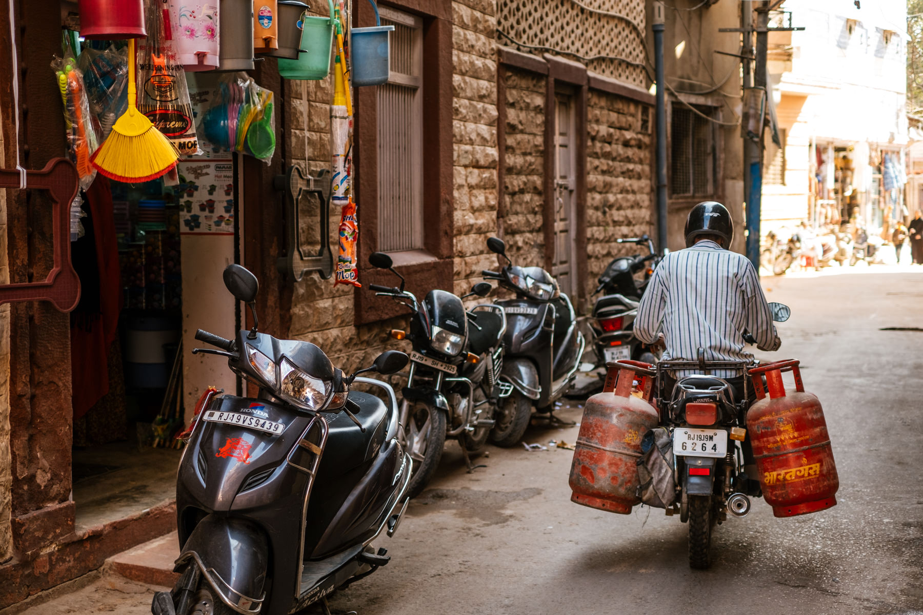 India street photography - Johnny Dent Photography